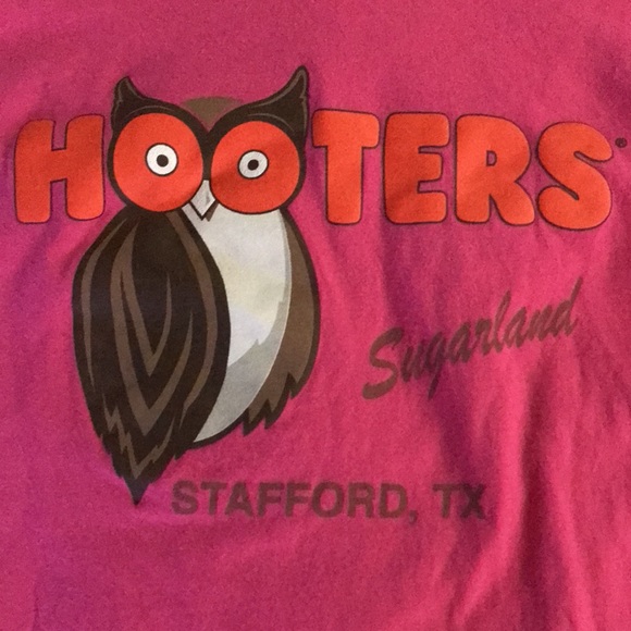 Hooters | Tops | Hooters Long Sleeve Tee S Bright Pink Restaurant Merch ...